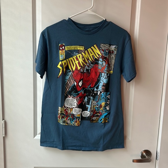 Marvel | Shirts | Marvel Spiderman Comic Tee | Poshmark
